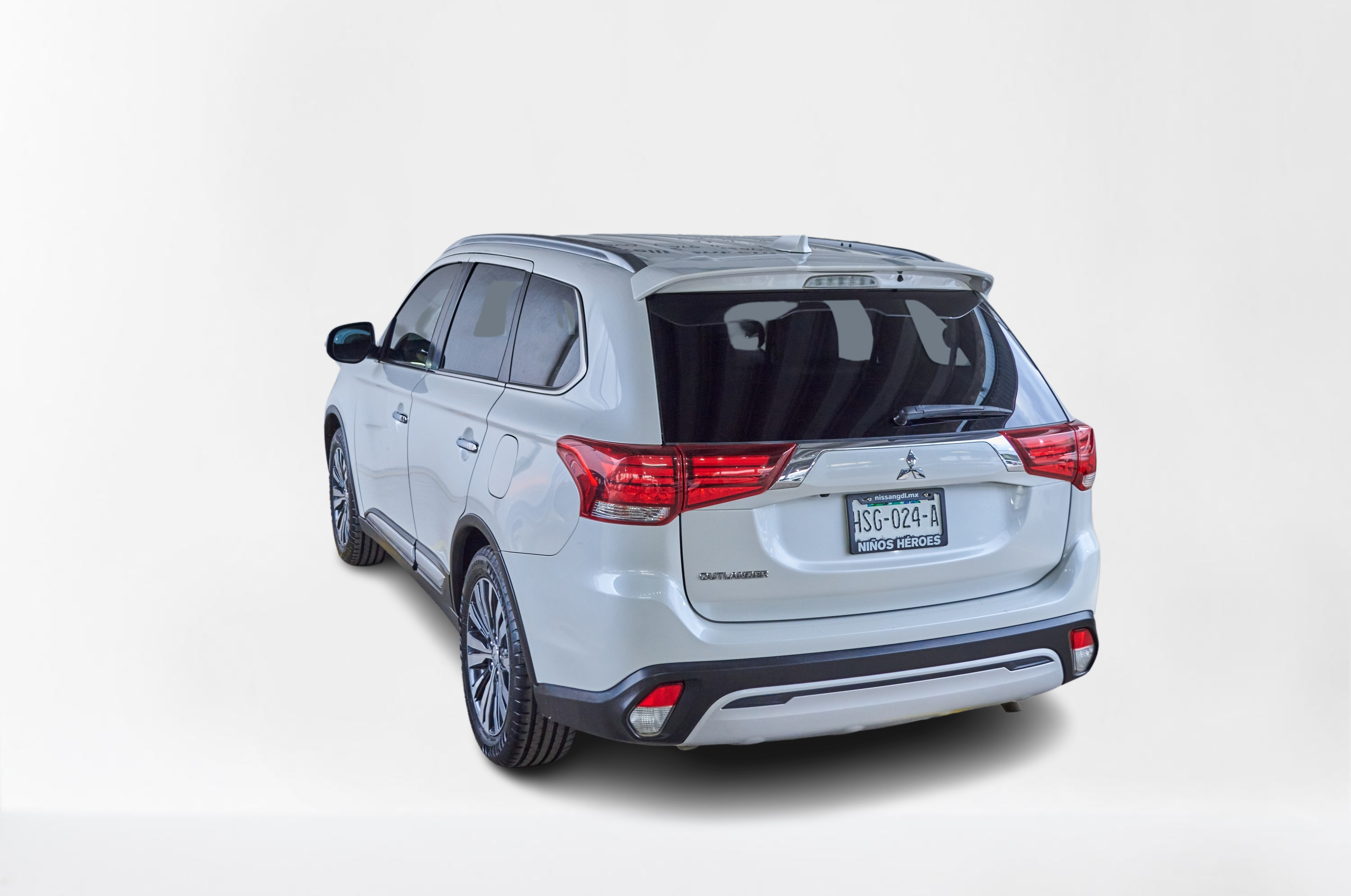 Mitsubishi Outlander | Nissan Niños Héroes | Seminuevo en Venta ...